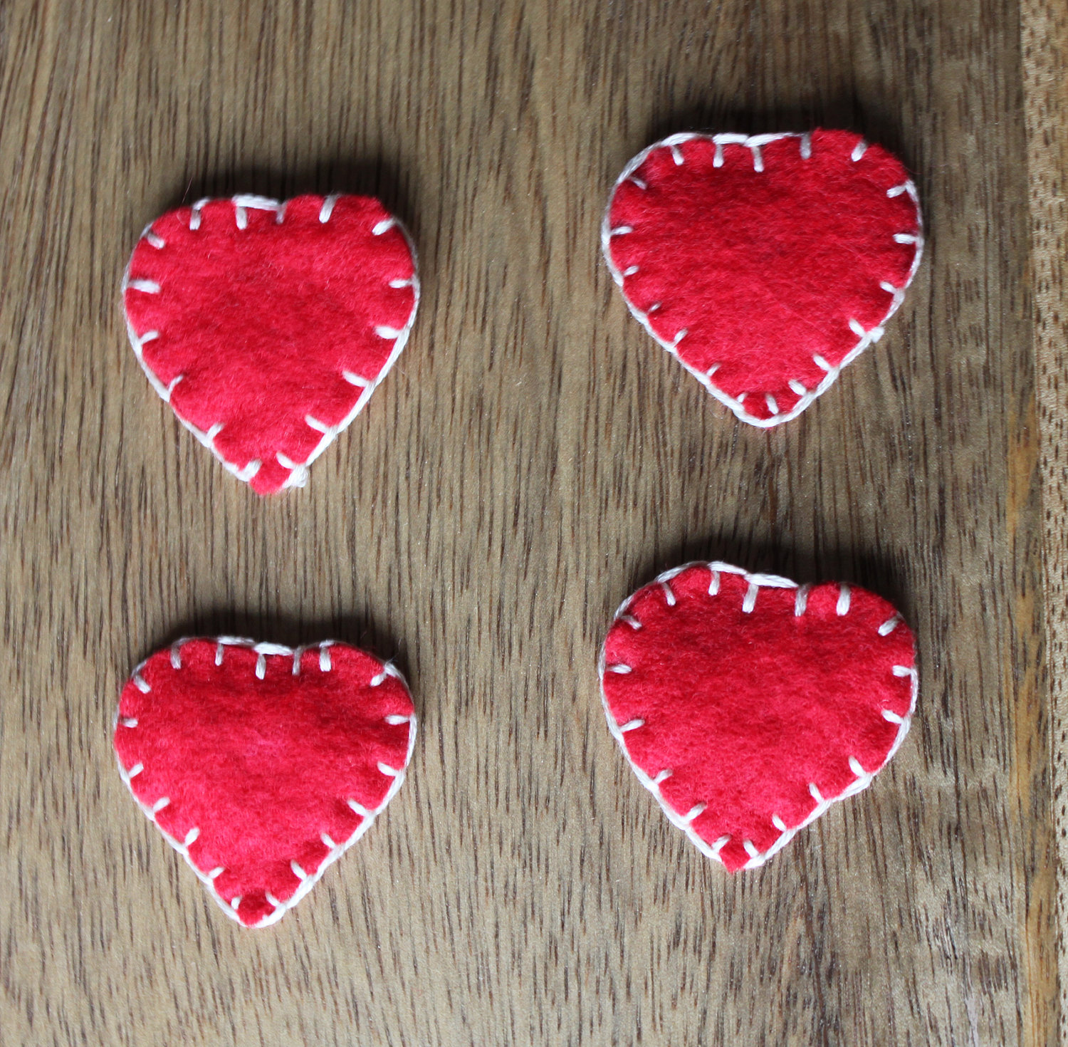 Red Heart Magnets Set Of 4. Handmade Felt on Luulla